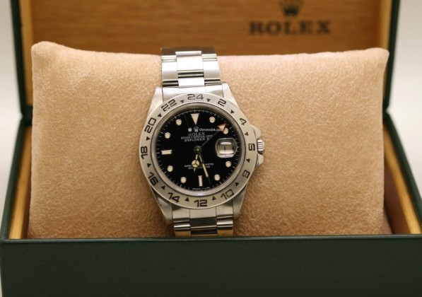 Rolex Explorer 2 | Recensione delle referenze, Prezzo e Storia